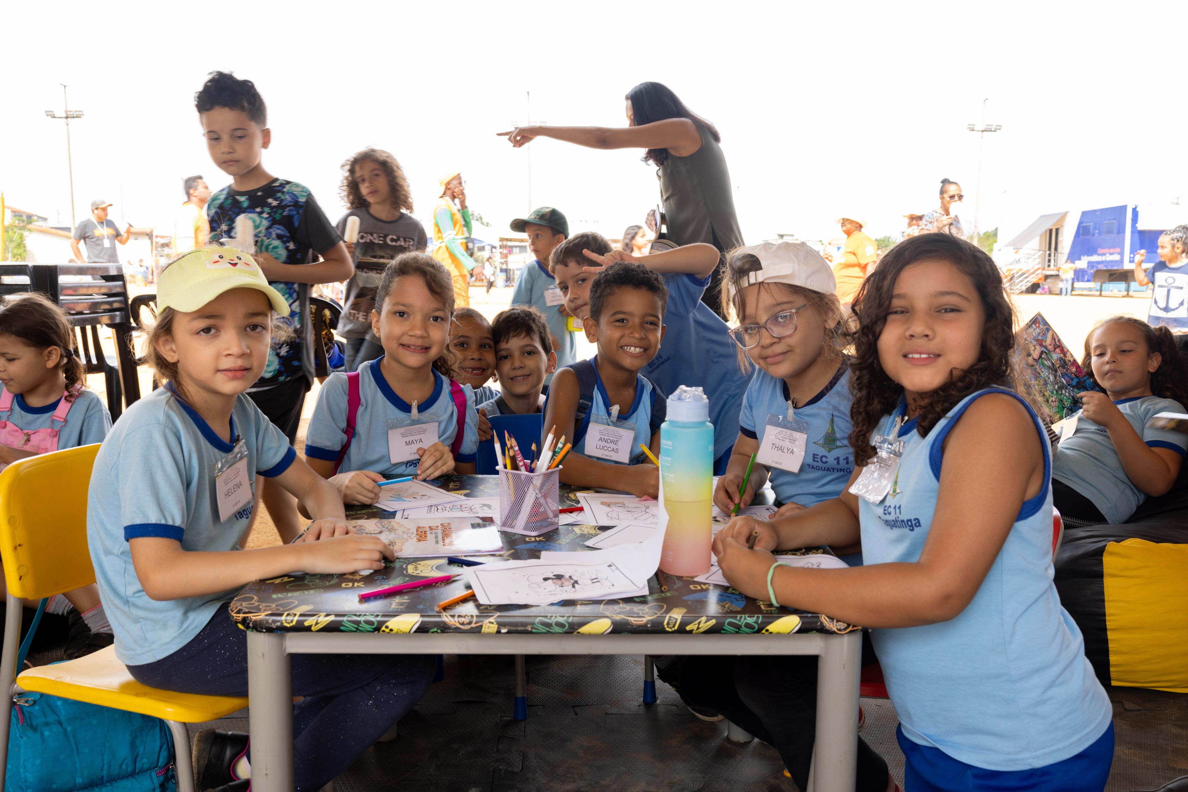 Fecomércio Mais Perto de Todos realiza quase 4 mil atendimentos gratuitos em Arniqueira - Sesc DF